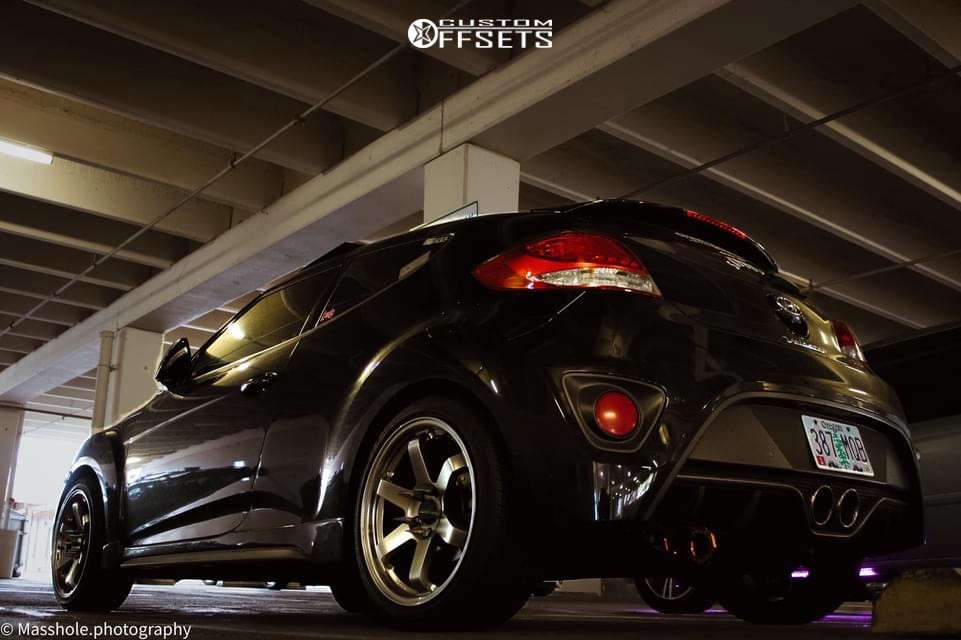 2016 Hyundai Veloster with 18x8.5 35 AVID1 AV6 and 225/40R18 ...