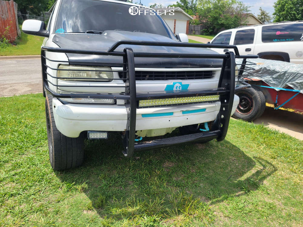 2003 Chevrolet Suburban 1500 with 20x10 0 XD Xd795 and 255/50R20 ...