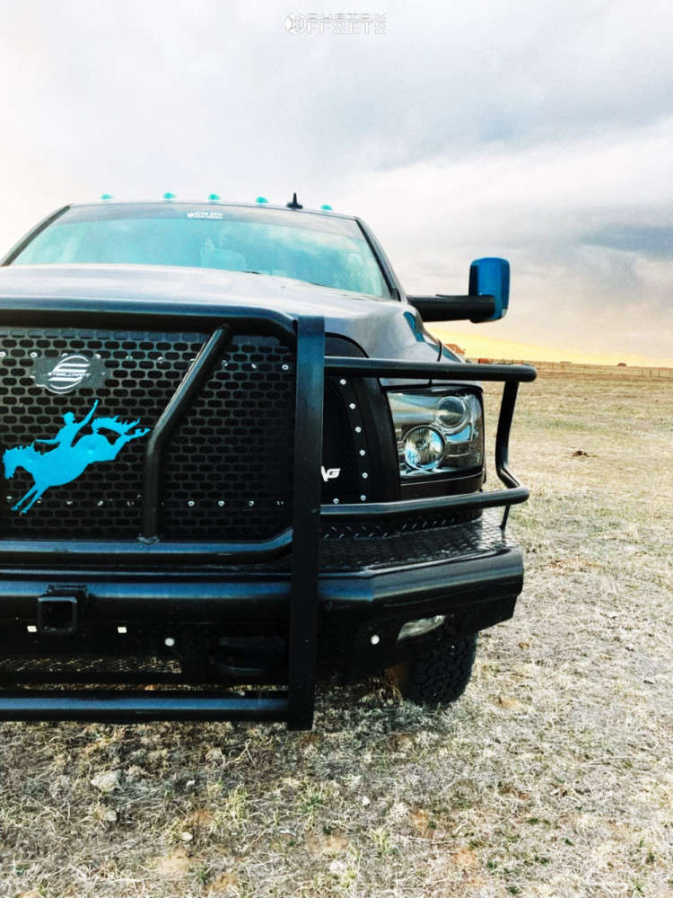 2017 Dodge Ram 3500 with 17x8.5 100 XD Rockstar Dually and 30/9.5R17 ...