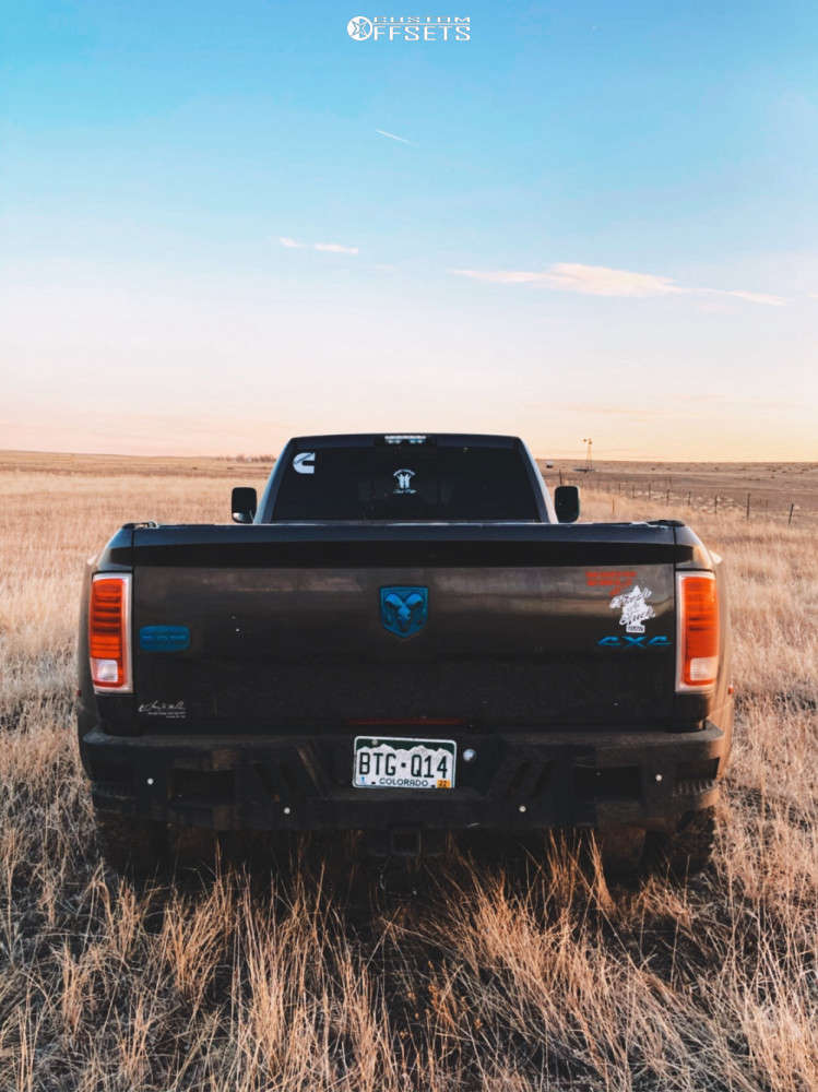 2017 Dodge Ram 3500 with 17x8.5 100 XD Rockstar Dually and 30/9.5R17 ...