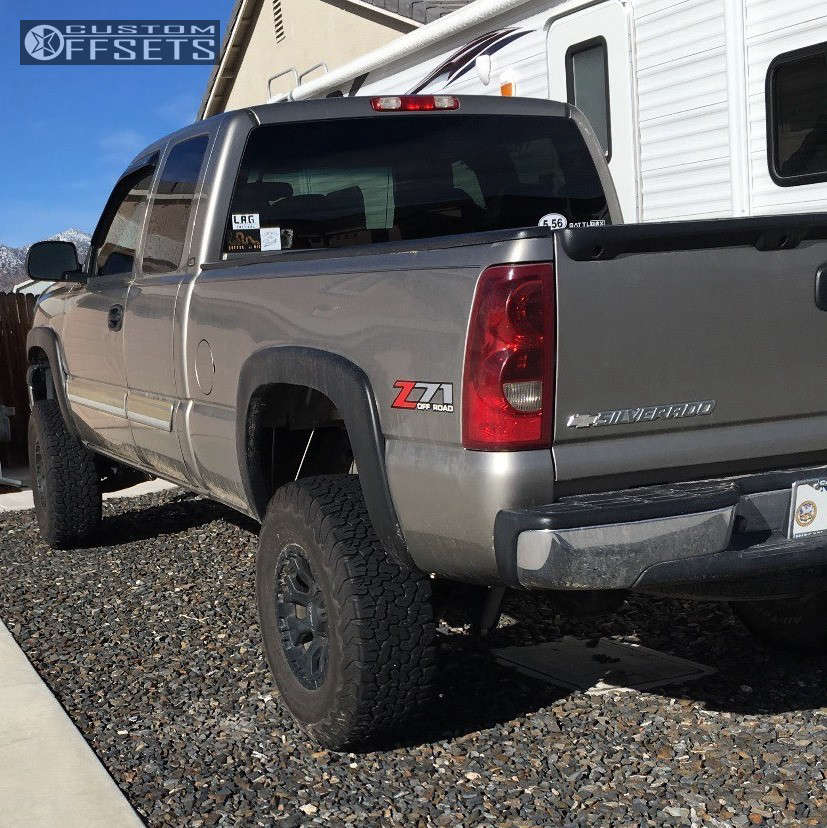 2003 Chevrolet Silverado 1500 with 16x9 -12 Helo He878 and 285/75R16 ...