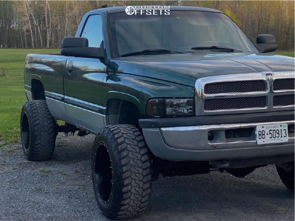 2001 Dodge Ram 2500 with 20x12 -51 Vision Bomb and 35/12.5R20 AMP Pro ...