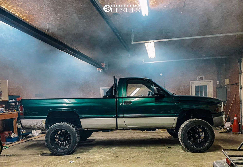 2001 Dodge Ram 2500 with 20x12 -51 Vision Bomb and 35/12.5R20 AMP Pro ...