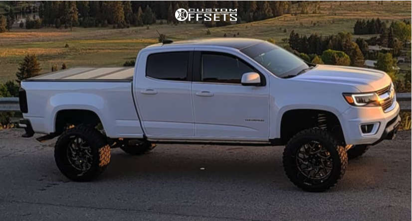 2019 Chevrolet Colorado with 22x12 -44 RBP 80r and 33/12.5R22 RBP ...