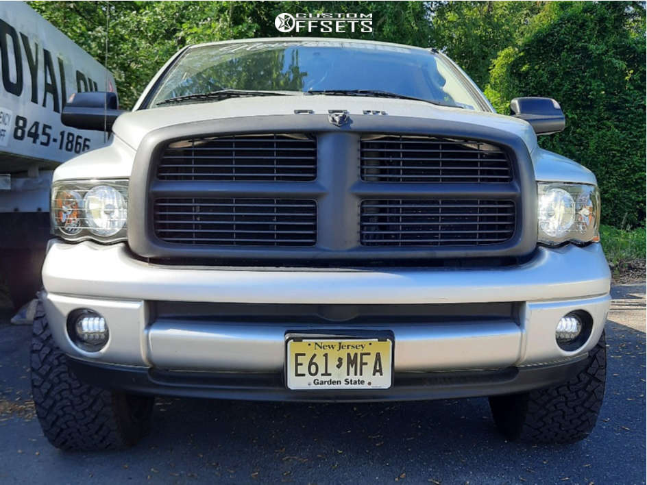 2003 Dodge Ram 1500 with 22x12 -44 RBP 75r and 33/12.5R22 Venom Power ...