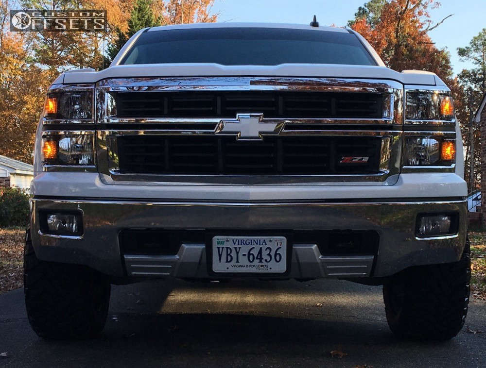 2015 Chevrolet Silverado 1500 with 20x10 -24 Fuel Maverick and 33/12 ...