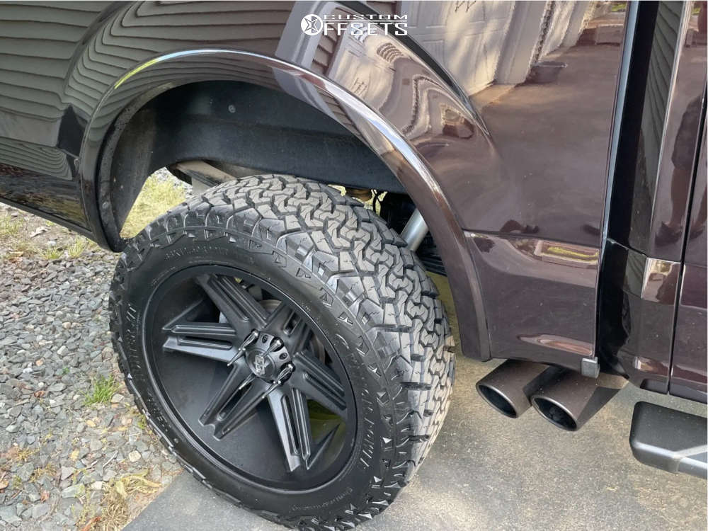 2018 Ford F-150 with 22x10 -19 Vision Razor and 35/12.5R22 Venom Power ...