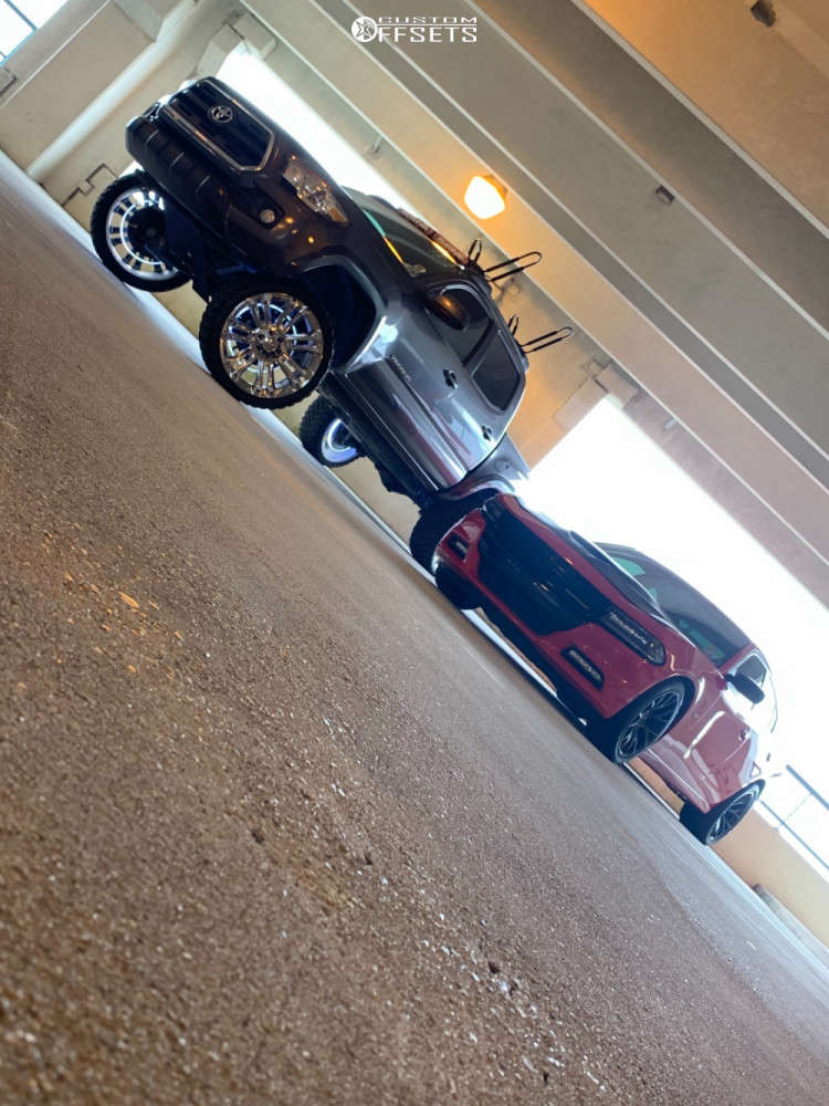 2017 Toyota Tacoma with 24x10.5 30 Reps Split 7s and 33/12.5R24 ...