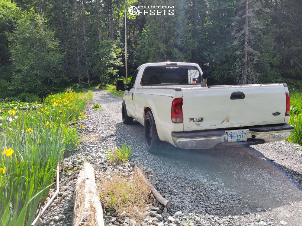 2001 Ford F-250 Super Duty with 20x10 -0 Mayhem Tripwire and 275/55R20 ...