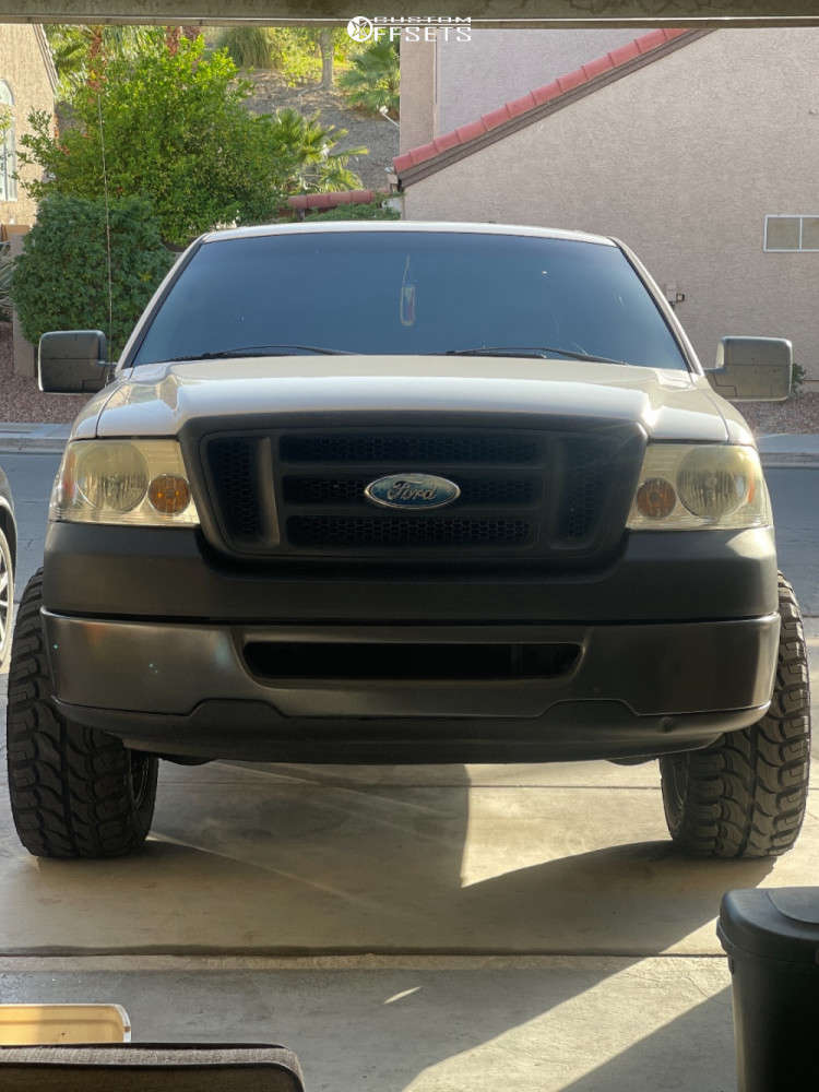 2008 Ford F-150 with 20x10 -24 Moto Metal Mo970 and 33/12.5R20 Red Dirt ...