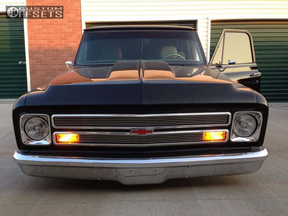 1968 Chevrolet C10 Pickup with 22x9 0 Foose Speedster and 285/35R22 ...