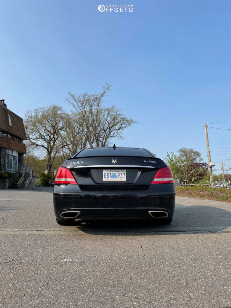 2012 Hyundai Equus with 20x9 30 Verde Insignia and 245/40R20 Firestone ...