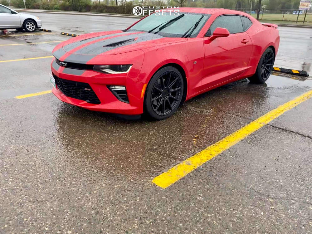 2017 Chevrolet Camaro with 20x9 35 Niche Essen and 245/40R20 Firestone ...
