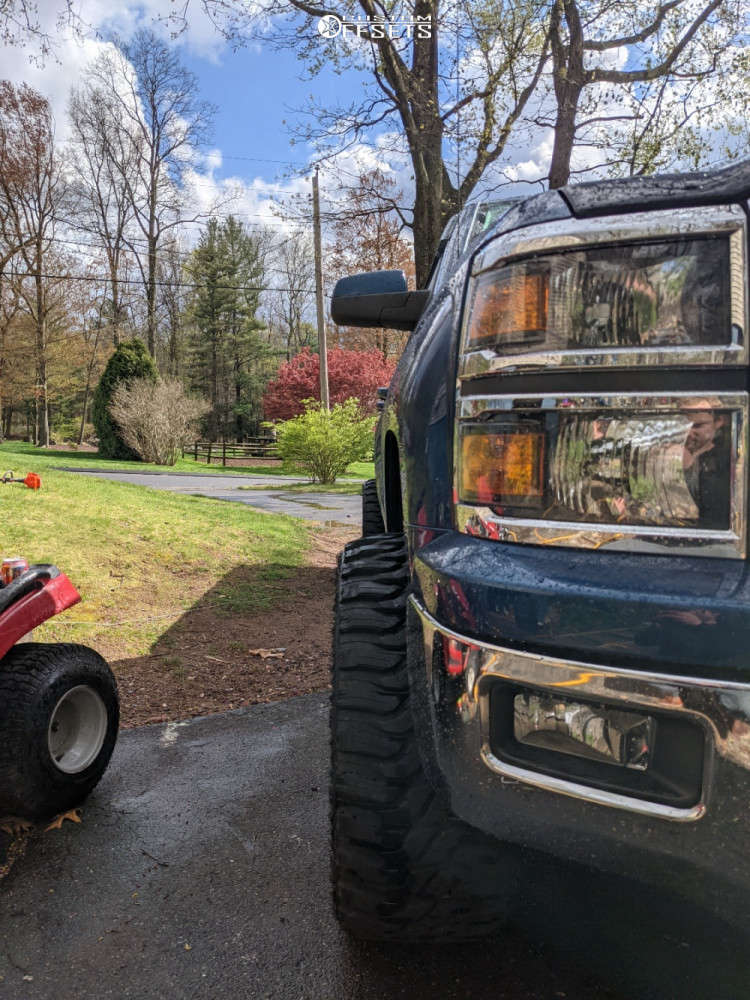 2015 Chevrolet Silverado 1500 with 22x12 -44 Motiv Offroad Morph and 33 ...