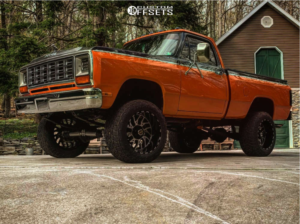 1984 Dodge W150 with 20x12 -44 TIS 544MB and 33/12.5R20 Toyo Tires Open ...