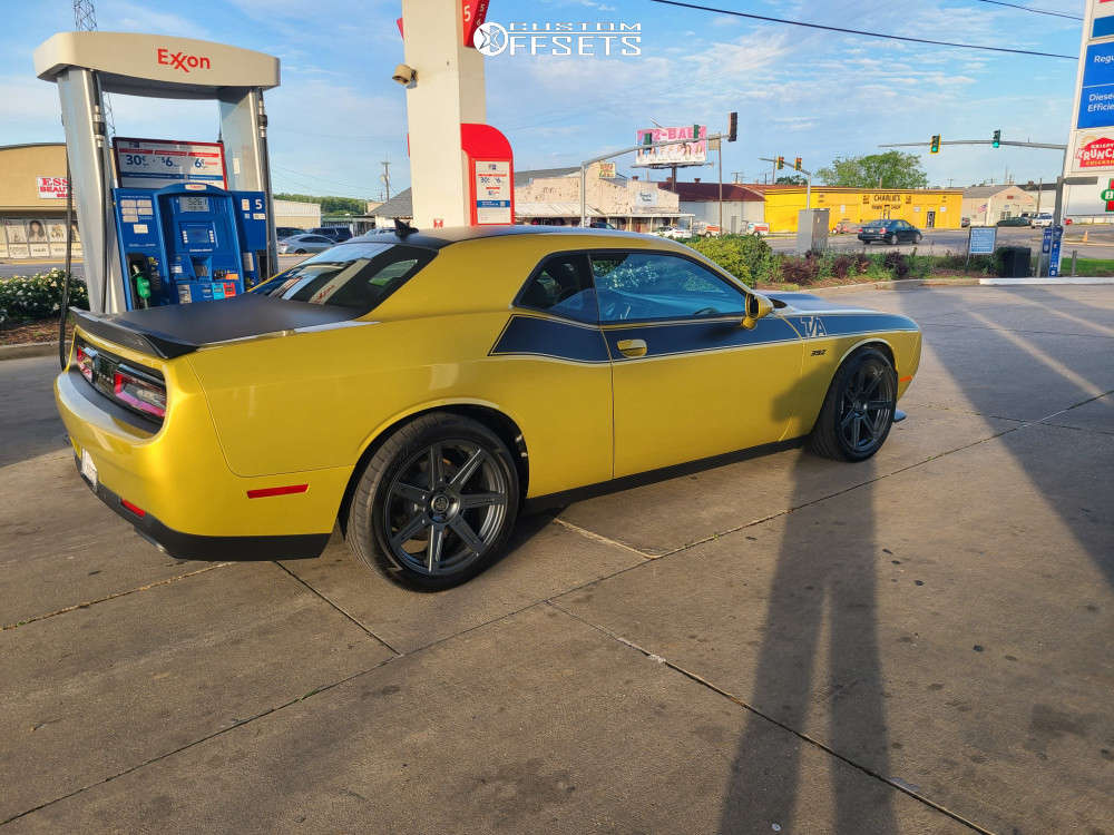 2020 Dodge Challenger with 20x9 25 Centerline Rev 7 and 275/40R20 ...