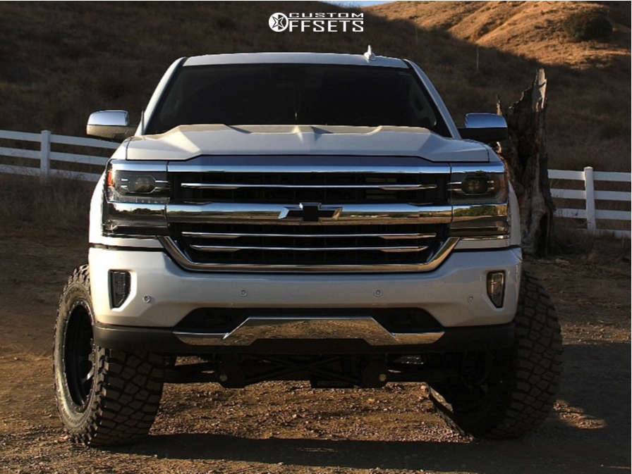 2018 Chevrolet Silverado 1500 with 20x10 -24 Method Mr605 and 35/12 ...