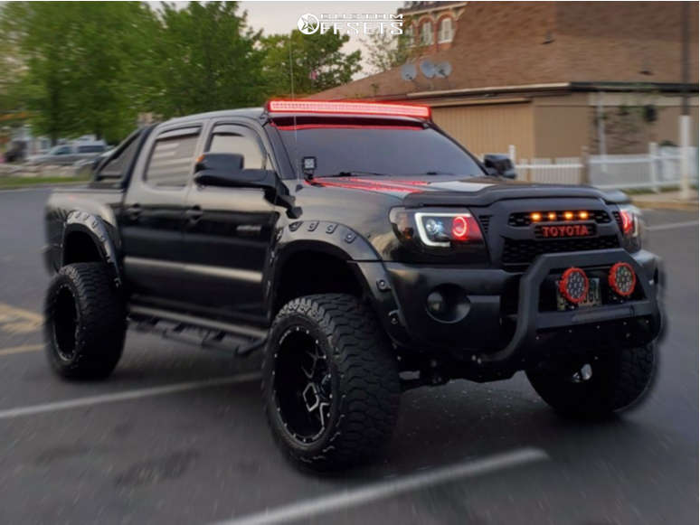 2010 Toyota Tacoma with 20x12 0 Moto Metal M0803 and 33/12.5R20 ...