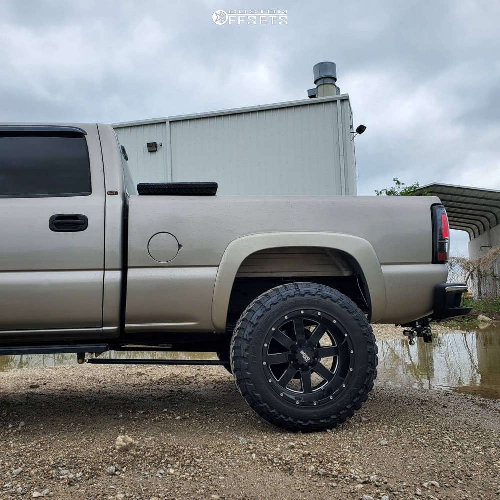 2002 Chevrolet Silverado 1500 HD with 20x12 44 Moto Metal 962 and 35/12 ...
