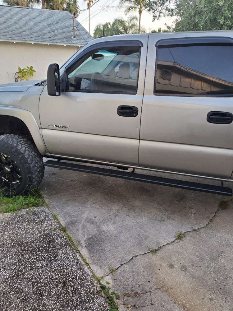 2002 Chevrolet Silverado 1500 HD with 20x12 44 Moto Metal 962 and 35/12 ...