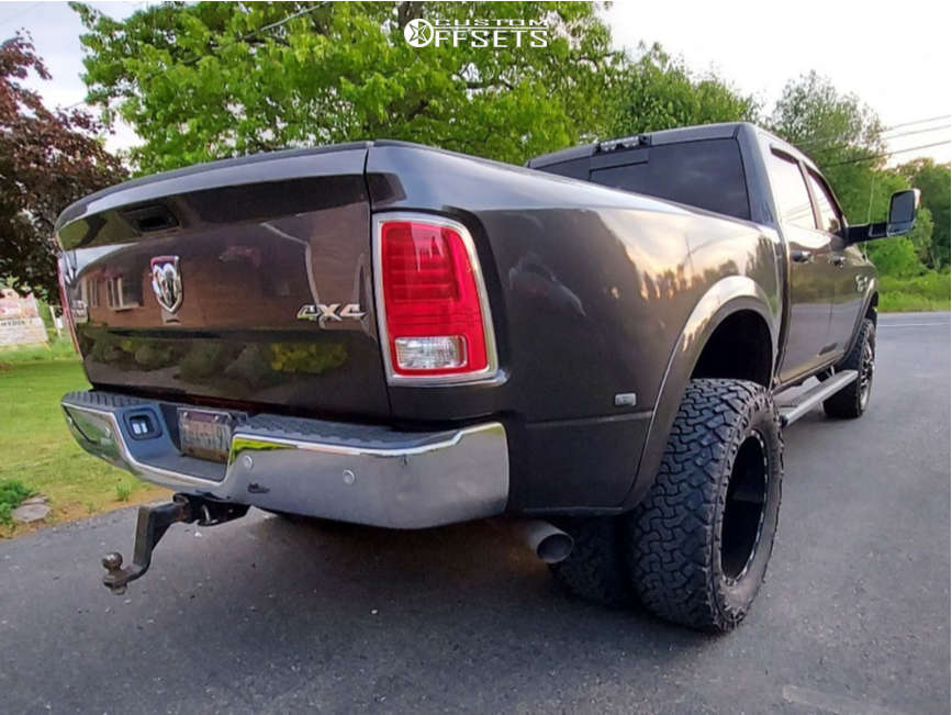 2017 Ram 3500 with 20x8 20 TIS 544BM and 35/12.5R20 Venom Power Terra ...