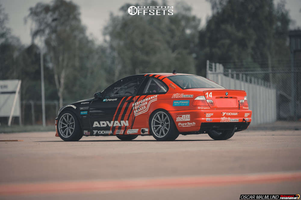 2005 BMW M3 with 18x9 13 OZ Racing WTCC and 245/40R18 Yokohama Advan ...