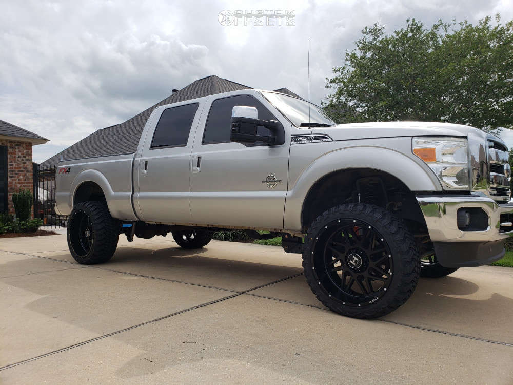 2016 Ford F-250 Super Duty with 24x12 -44 Hostile Sprocket and 35/13 ...