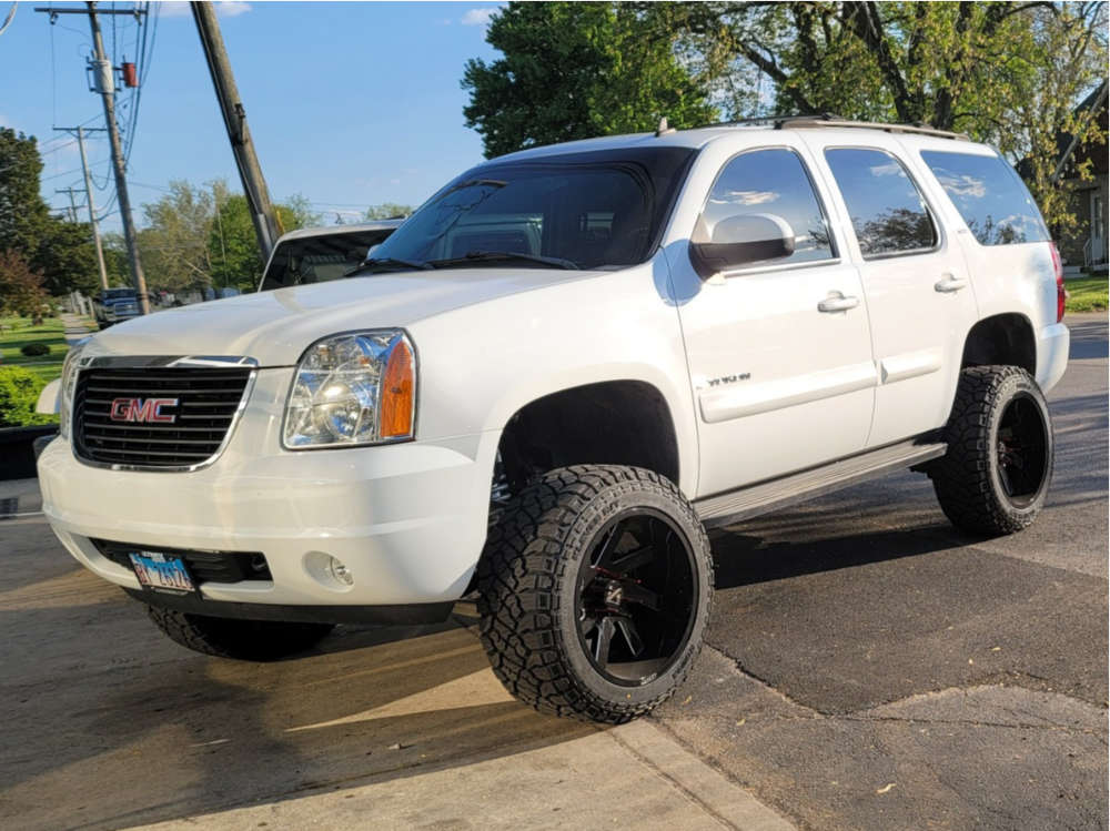 2007 GMC Yukon with 22x12 -51 ARKON OFF-ROAD Lincoln and 35/12.5R22 ...