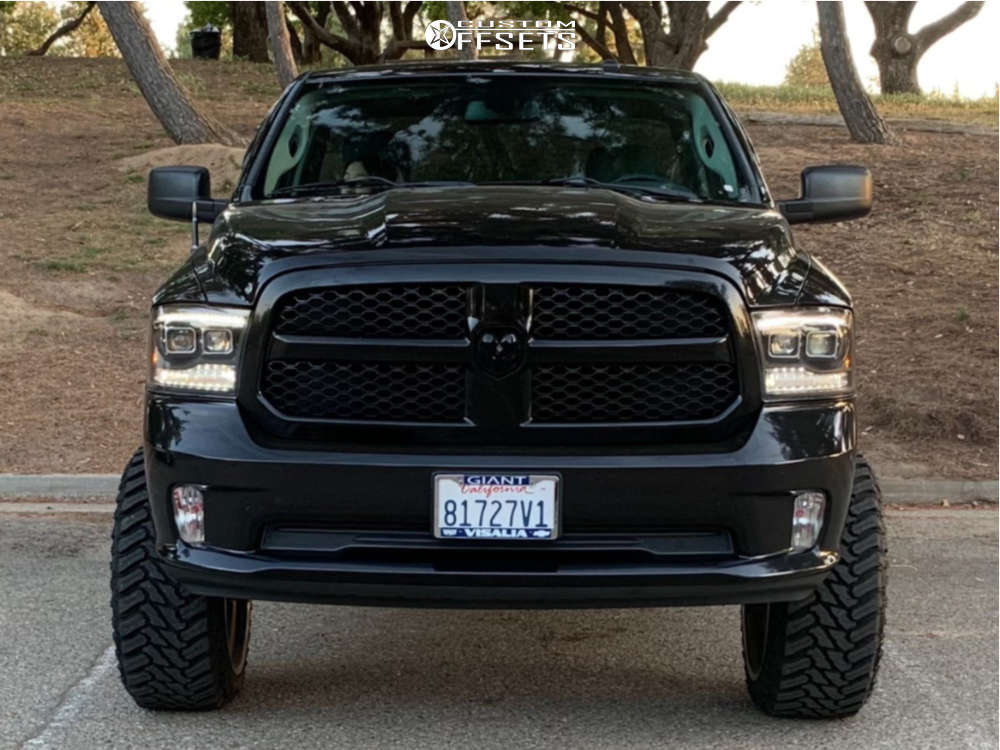 2015 Ram 1500 with 22x12 -44 TIS 544C and 33/12.5R22 Atturo Trail Blade ...