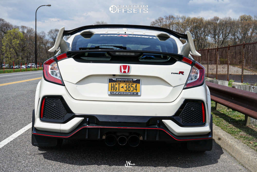 2019 Honda Civic Wheel Offset Nearly Flush Stock | 1712235 | Custom Offsets