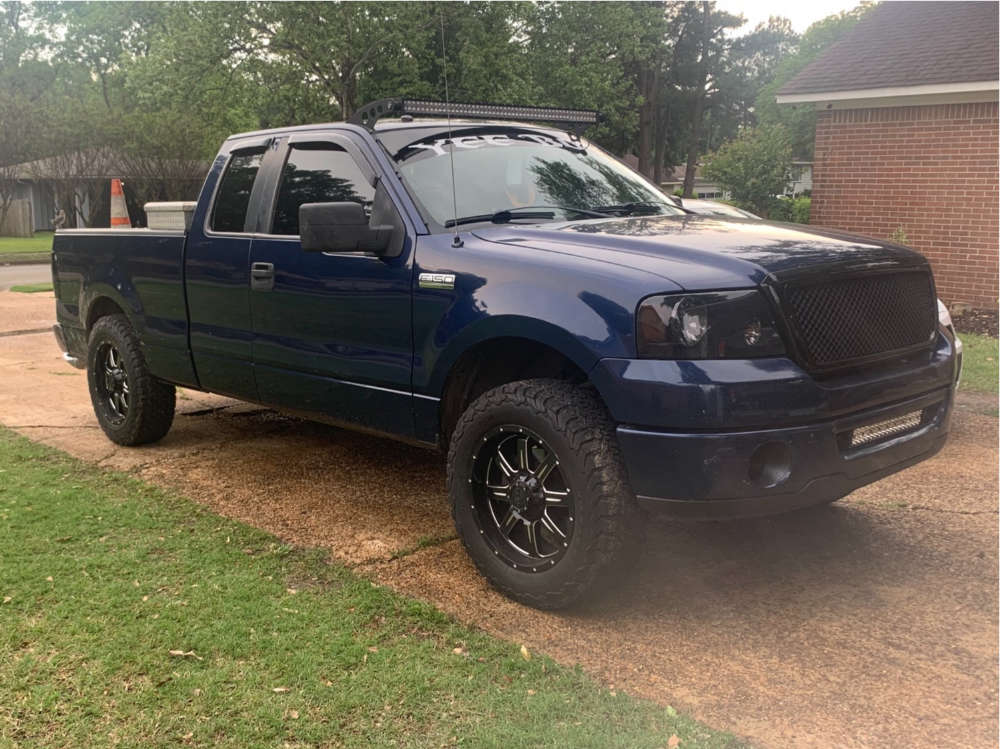 2007 Ford F-150 with 22x12 -51 Fuel D575 and 33/12.5R22 Venom Power ...