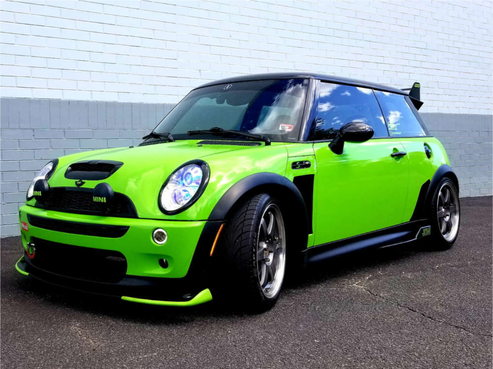 2006 Mini Cooper Wheel Offset Tucked Coilovers | 1712781 | Custom Offsets