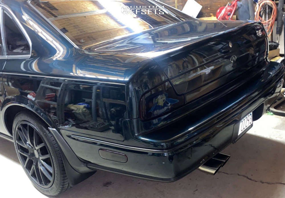 1992 INFINITI Q45 with 18x8 40 Touren Tr60 and 225/45R18 Nankang Ns-25 ...