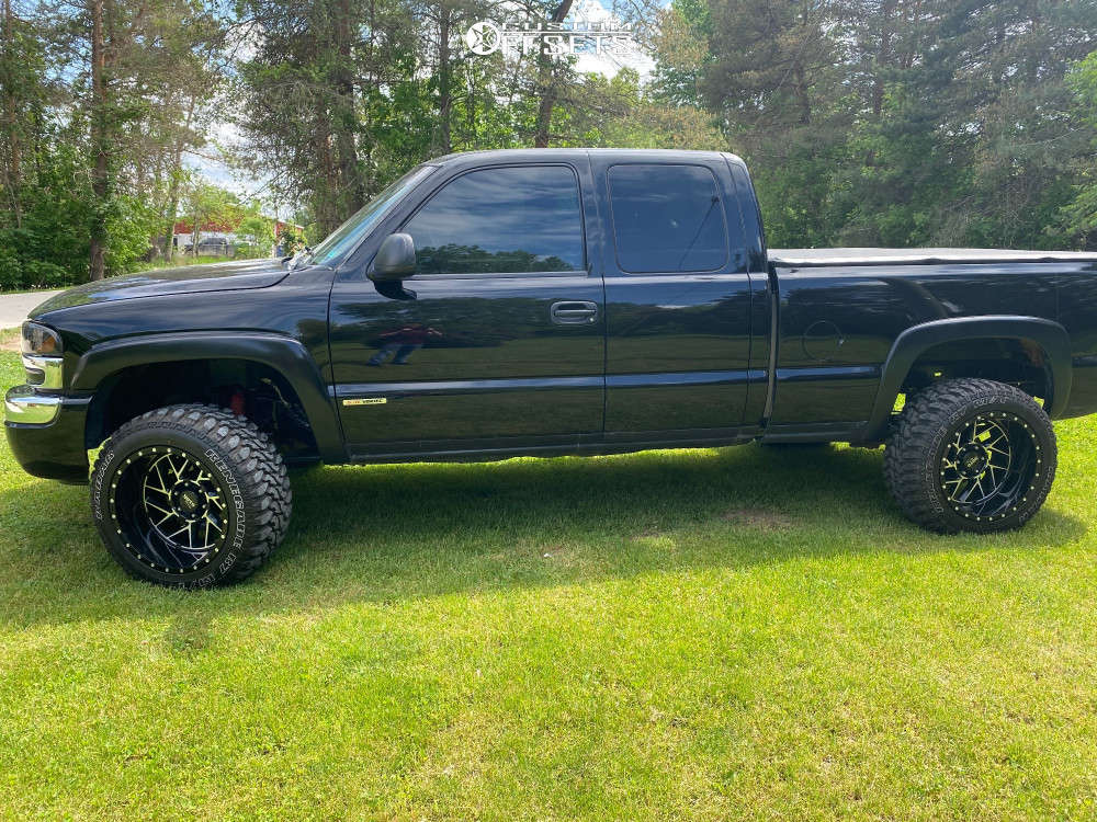 2005 GMC Sierra 1500 with 20x12 -44 Moto Metal Mo985 and 33/12.5R20 ...