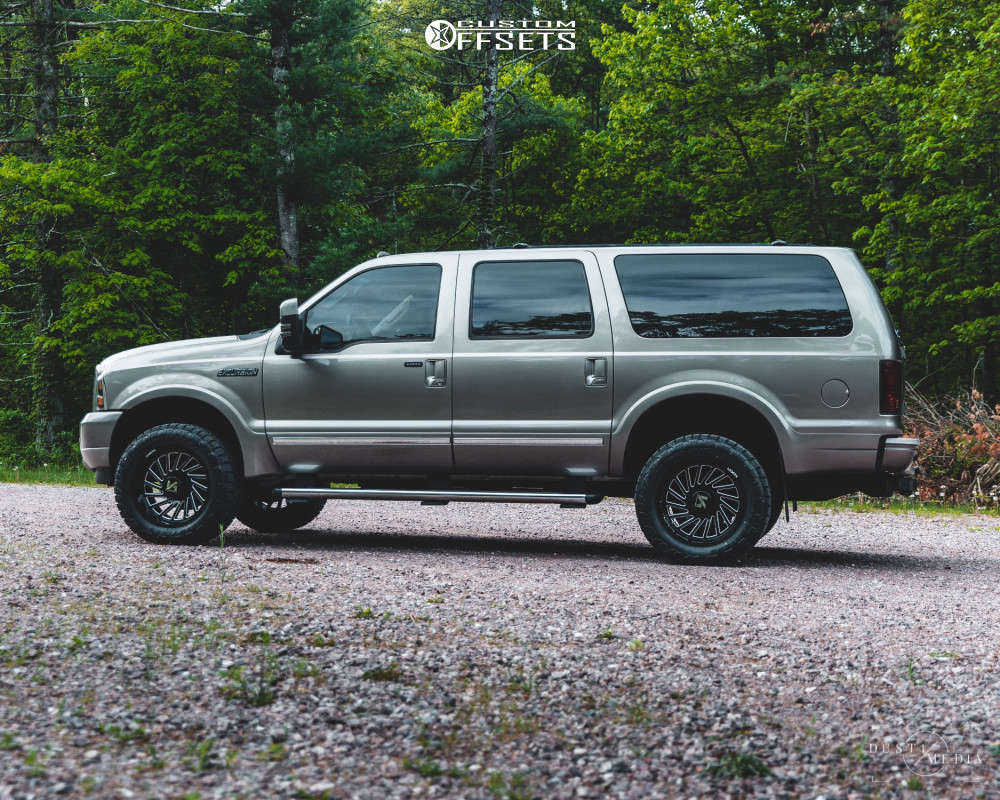 2004 Ford Excursion with 20x10 -25 ARKON OFF-ROAD Caesar and 33/12.5R20 ...