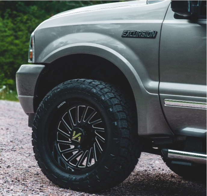 2004 Ford Excursion with 20x10 -25 ARKON OFF-ROAD Caesar and 33/12.5R20 ...
