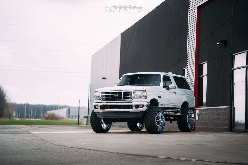 1993 Ford Bronco with 26x14 -81 ARKON OFF-ROAD DaVinci and 35/13.5R26 ...