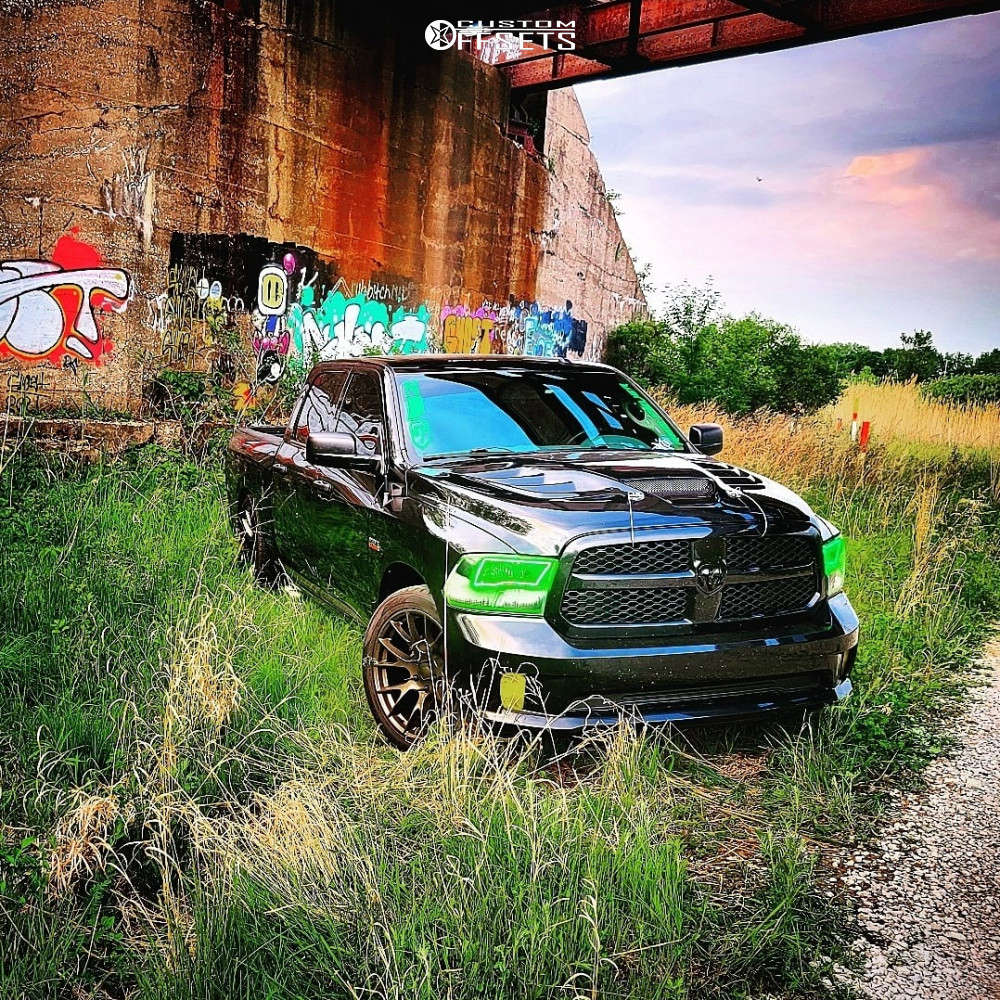 2016 Ram 1500 with 22x10 0 OE Replicas Ltz and 305/10.5R22 Toyo Tires ...