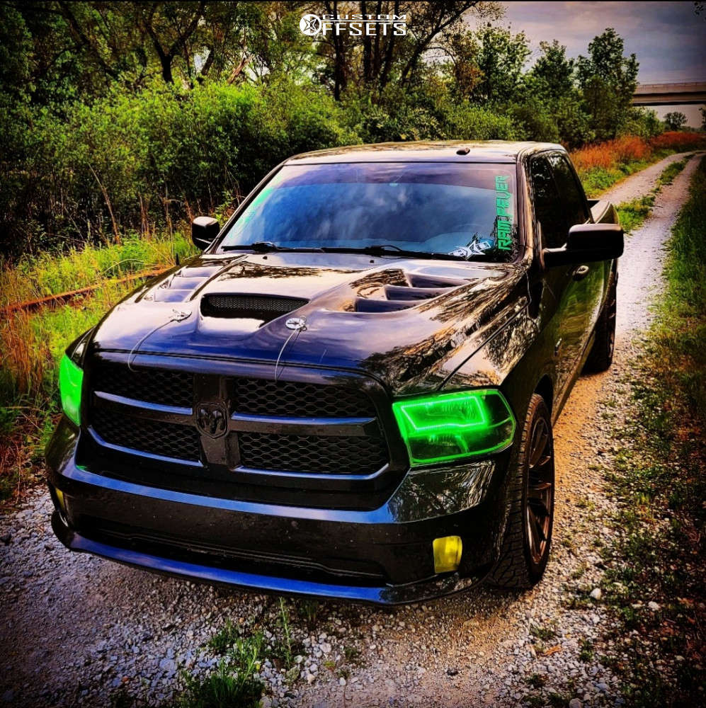 2016 Ram 1500 with 22x10 0 OE Replicas Ltz and 305/10.5R22 Toyo Tires ...