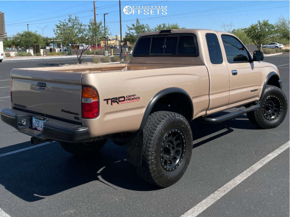 2000 Toyota Tacoma with 17x9 0 Method Nv and 285/70R17 Toyo Tires A/T ...