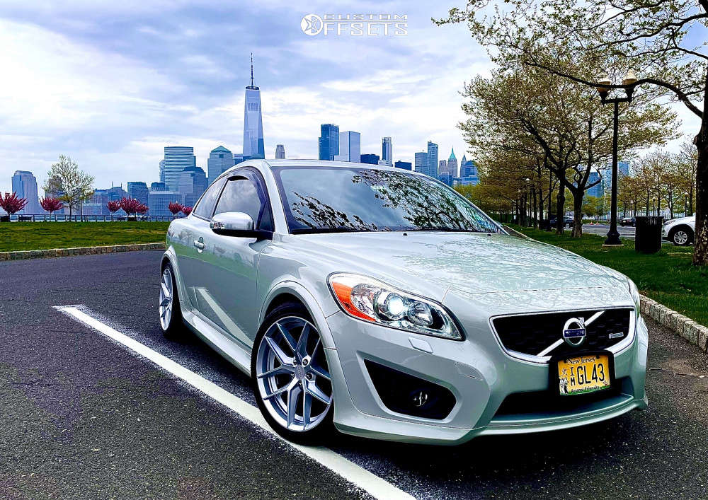 2011 Volvo C30 with 18x8.5 45 Rotiform Flg and 235/40R18 Achilles 868 ...