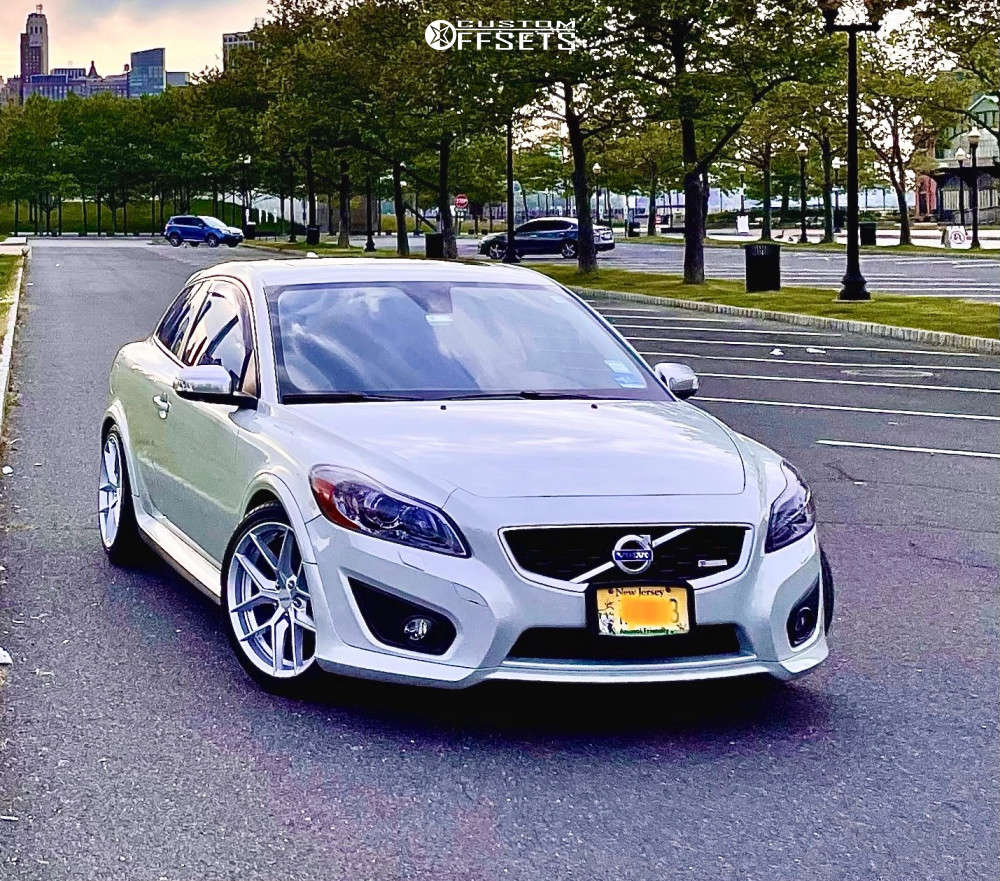 2011 Volvo C30 with 18x8.5 45 Rotiform Flg and 235/40R18 Achilles 868 ...