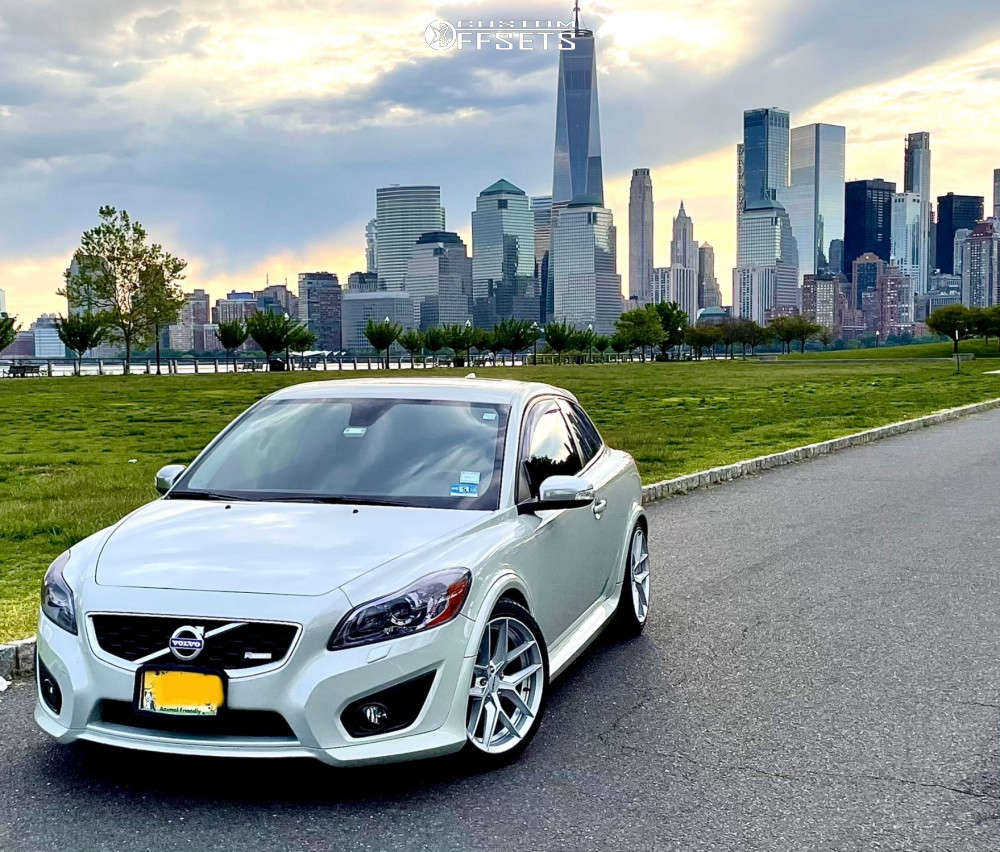 2011 Volvo C30 with 18x8.5 45 Rotiform Flg and 235/40R18 Achilles 868 ...