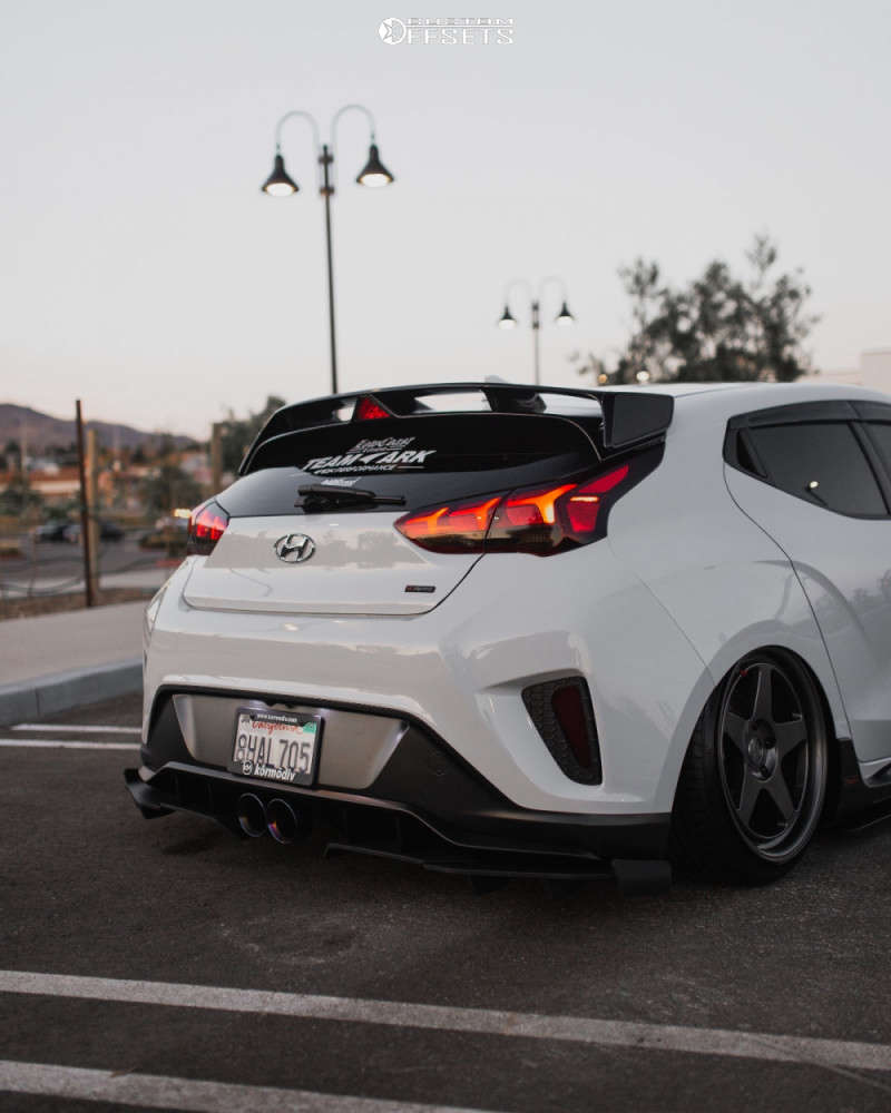 2019 Hyundai Veloster with 18x9 35 Kansei Knp and 225/35R18 Accelera ...