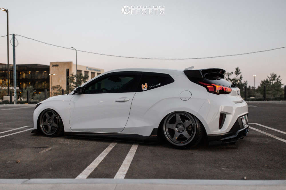 2019 Hyundai Veloster with 18x9 35 Kansei Knp and 225/35R18 Accelera ...