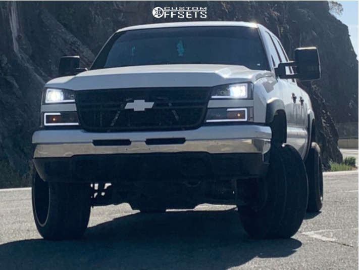 2007 Chevrolet Silverado 1500 Classic with 20x12 -44 TIS 544 and 305 ...