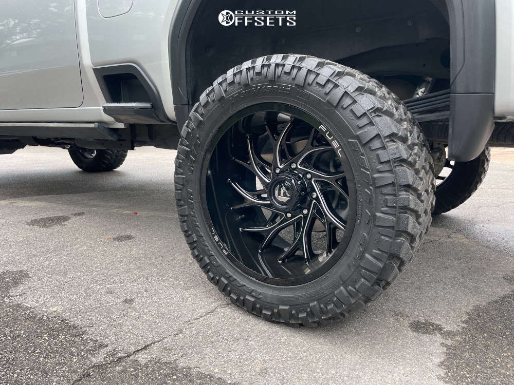 2020 GMC Sierra 2500 HD with 22x12 -44 Fuel Runner and 375/45R22 Nitto ...