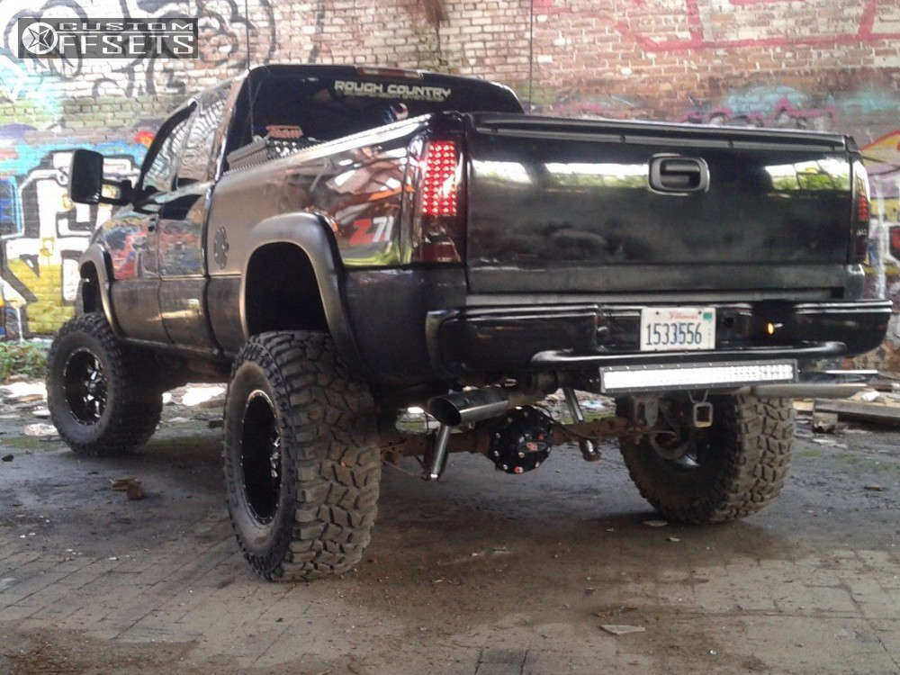 2000 Chevrolet Silverado 1500 with 18x10 -24 Moto Metal Mo970 and 305 ...