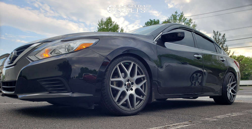 2018 Nissan Altima with 20x8.5 35 Fondmetal Stc-ms and 245/35R20 ...
