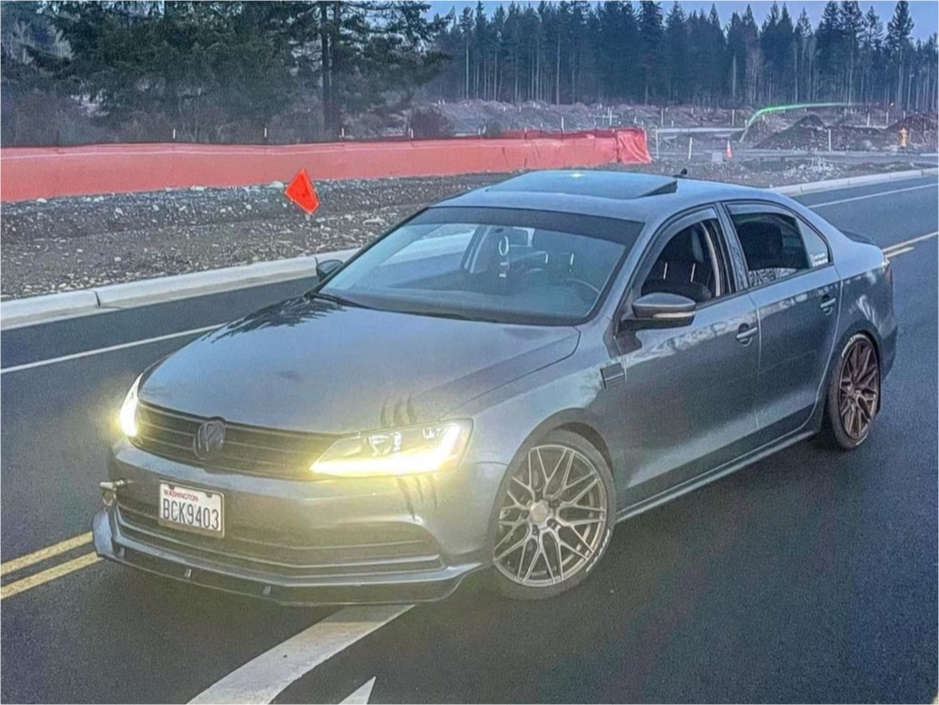 2017 Volkswagen Jetta with 18x8.5 42 F1R F103 and 195/40R18 Nitto Neo ...